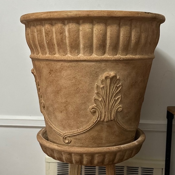 Other | 2275 In Dia In Aged Ivory Cast Stone Acanthus Pot With Saucer ...